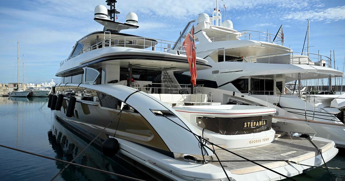 Côte d'Azur: un yacht de luxe saisi par la justice française mis aux ...