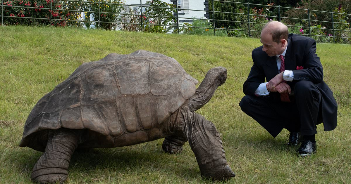 Seventy-seven years after meeting Queen Elizabeth, the 192-year-old ...