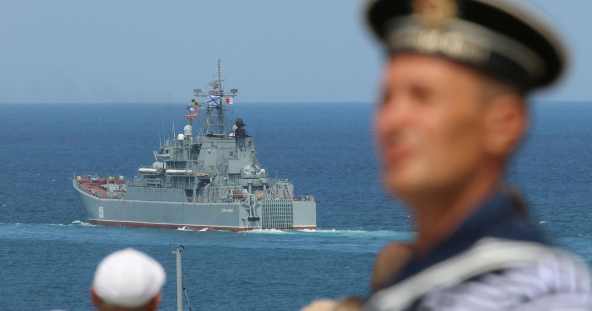 Guerre en Ukraine : un nouveau navire russe détruit par un drone naval en Crimée, selon Kiev