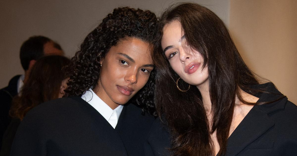 Tina Kunakey et Deva Cassel posent tête contre tête à la cérémonie de ...