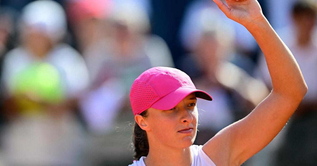 Tennis : Swiatek maîtrise Kerber et rejoint les quarts de finale à Rome