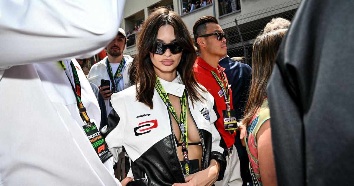 Emily Ratajkowski ose le haut de bikini sous le biker pour assister au ...