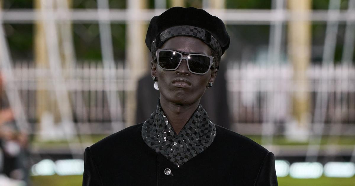 Mamuor Majeng, l’ancien enfant soldat devenu mannequin vedette des ...