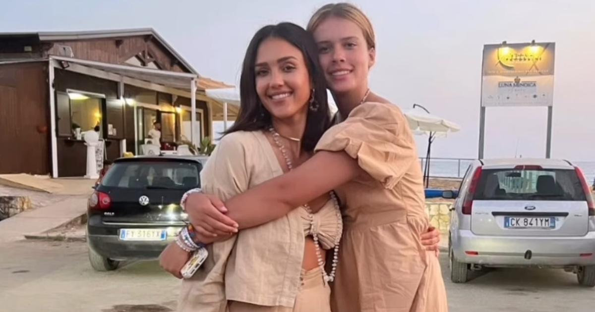 «C’était tellement horrible» : Jessica Alba raconte avoir pleuré le ...