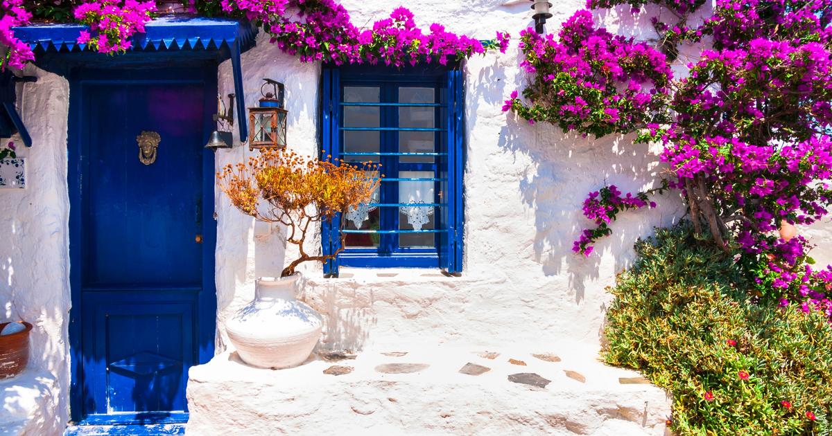 Pourquoi les maisons des Cyclades sont-elles blanches et bleues