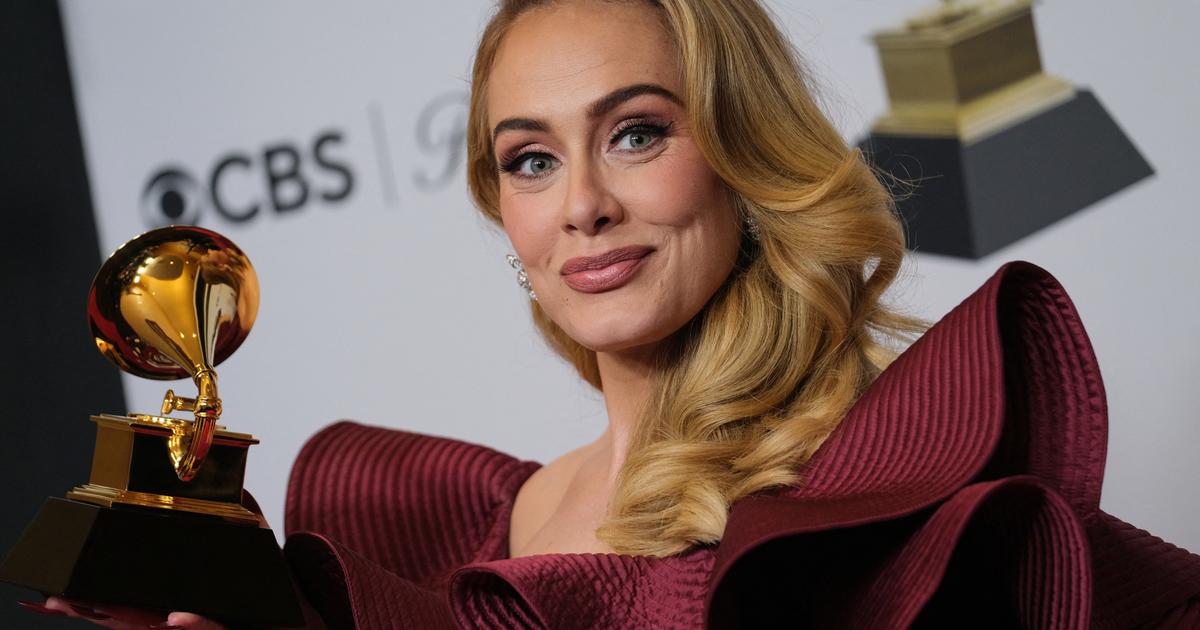 JO 2024 : la chanteuse Adèle interrompt son concert pour diffuser la finale du 100m féminin