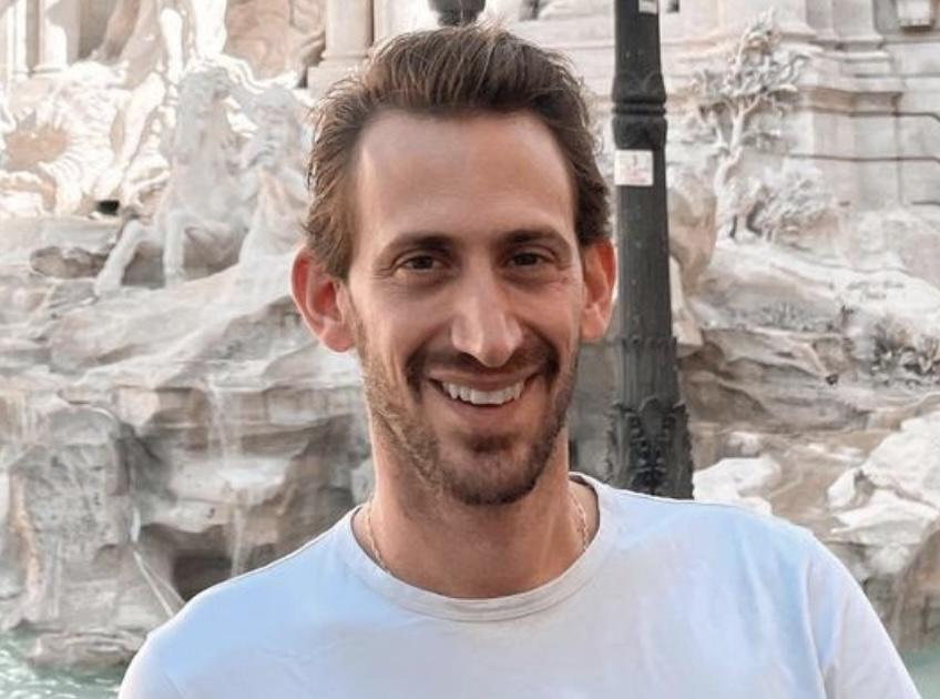 Dean David Neiger : Biographie et actualités