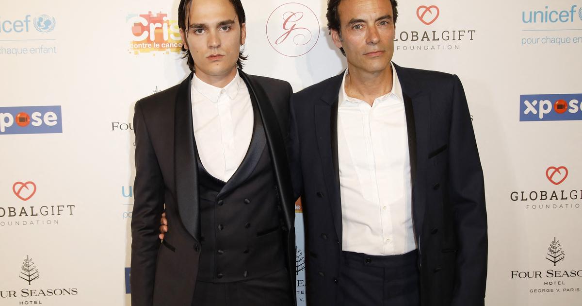 PHOTOS - Alain Delon : découvrez les membres de sa famille PHOTOS - Alain Delon : découvrez les membres de sa famille