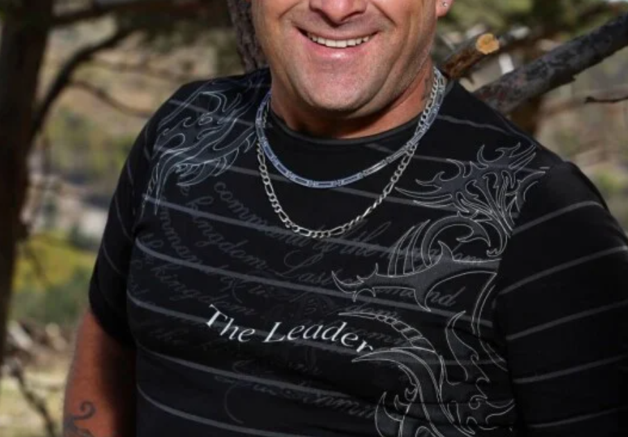 PHOTOS - L'amour est dans le pré : Mathieu, Thierry, Pierre... que ...