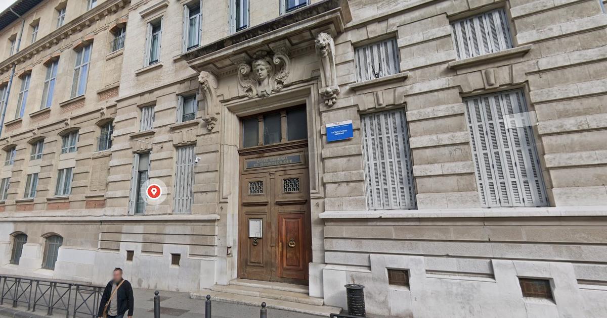 À Marseille, un professeur de lycée menacé de mort sur Snapchat