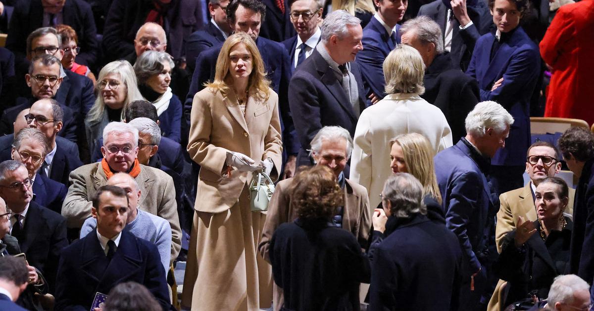 PHOTOS - Messe de Notre-Dame de Paris avec Brigitte et Emmanuel Macron ...