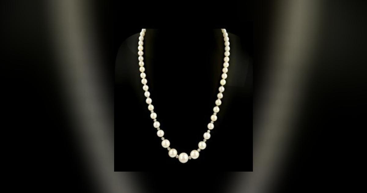 Noblesse sicilienne, jet-set... À Monaco, un collier de perles fines et ...