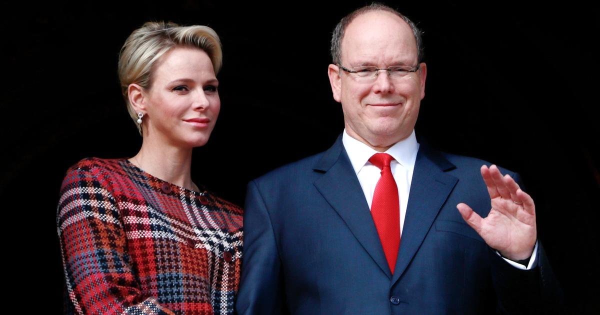 Charlene et Albert de Monaco complices pour une remise de cadeaux ...