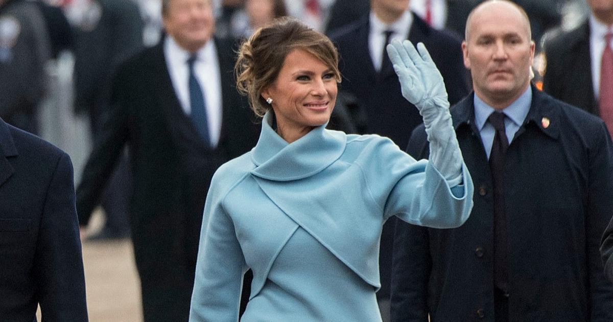 FASHION STORY - Melania Trump et son tailleur bleu Ralph Lauren lors de ...