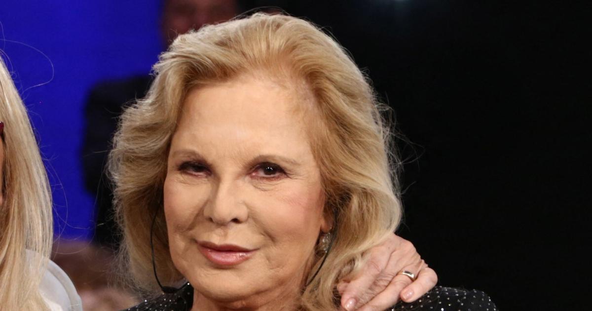 Adieux de Sylvie Vartan : outre ses enfants et petits-enfants, une autre personne chère à son ...