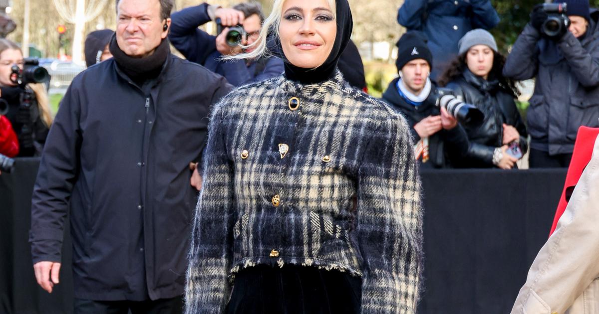 PHOTOS - Carla Bruni, Philippine Leroy-Beaulieu... Schiaparelli lance ...