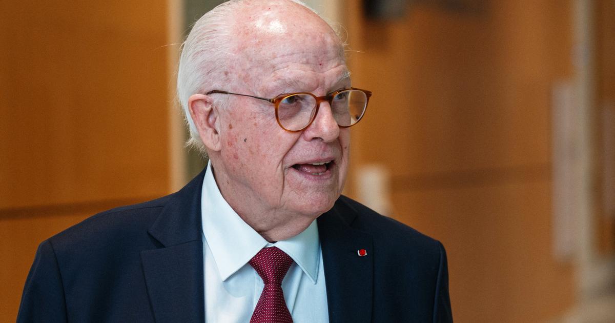 L’ancien ministre Alain Lambert condamné à deux ans de prison avec sursis pour trafic d ...