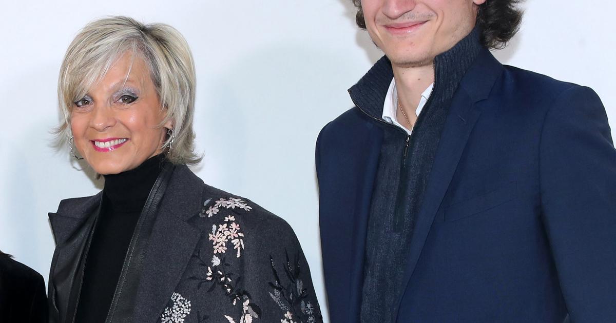 PHOTOS - Florence Foresti et sa fille Toni, Sylvie Vartan et sa fille Darina… Les duos mères ...