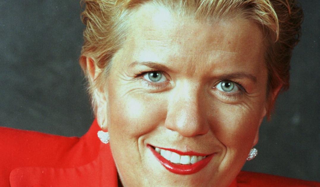 PHOTOS - Mimie Mathy : son évolution physique en images