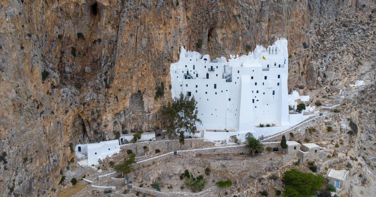 Après Santorin, l’île d'Amorgos décrétée en état d'urgence en raison de ...