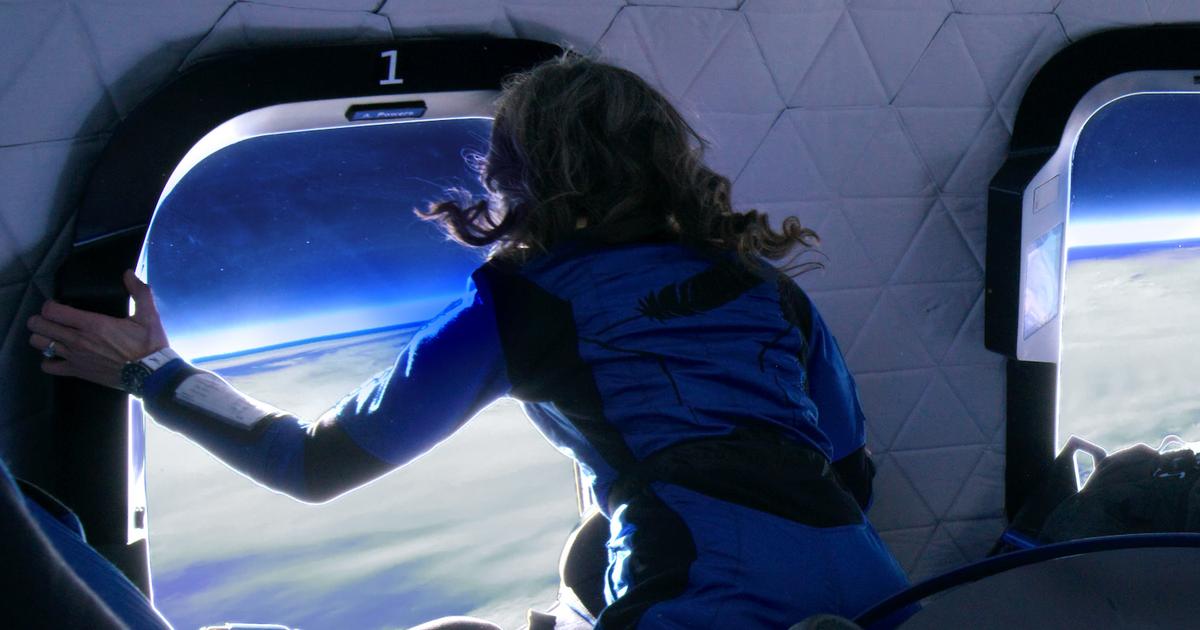 Tourisme spatial : Katy Perry en route pour l’espace avec Blue Origin