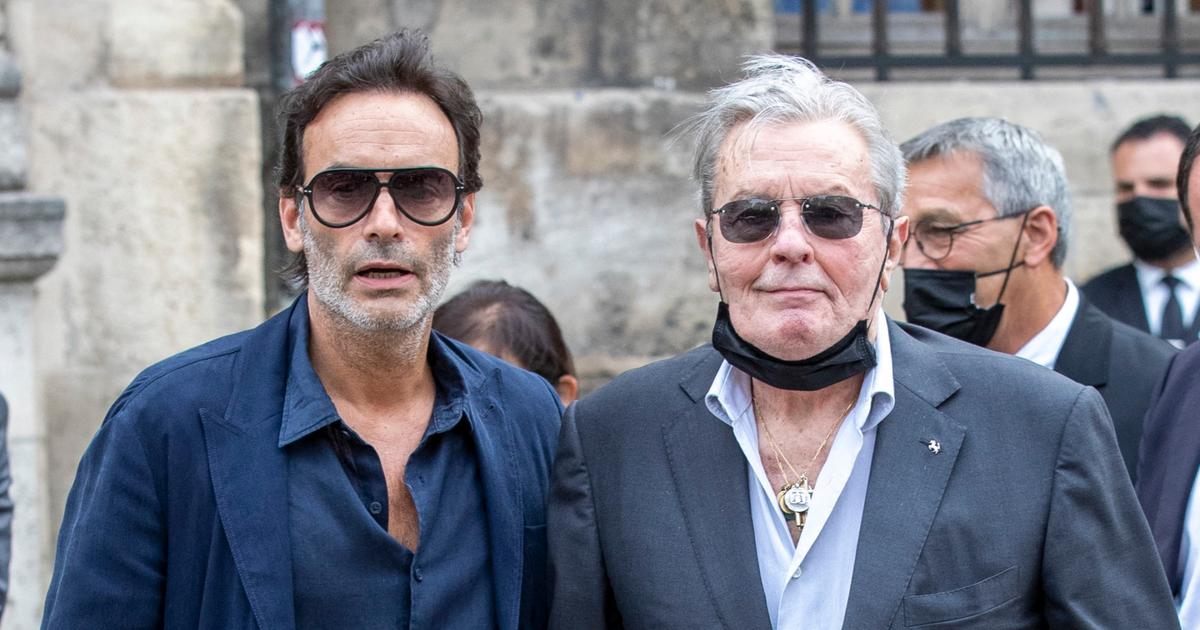 Anthony Delon tout sourire avec son père Alain Delon : il partage un ...