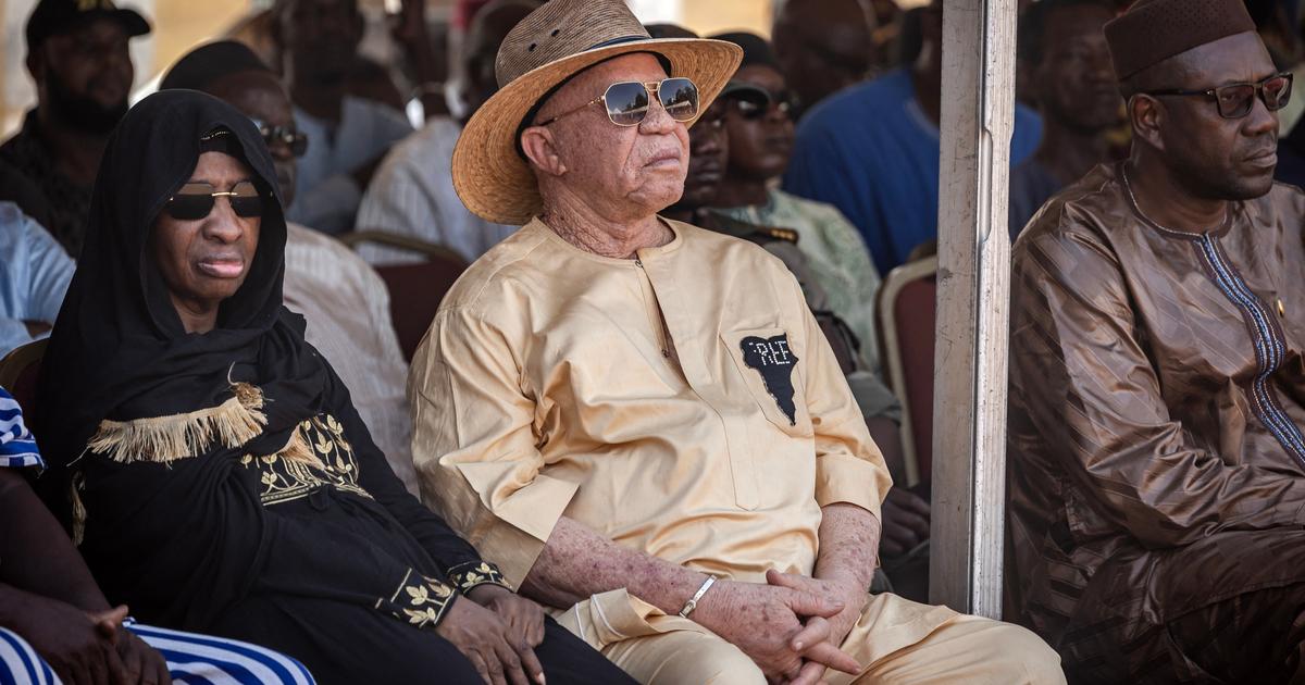 À Bamako, des milliers de personnes réunies pour les funérailles du chanteur Amadou Bagayoko