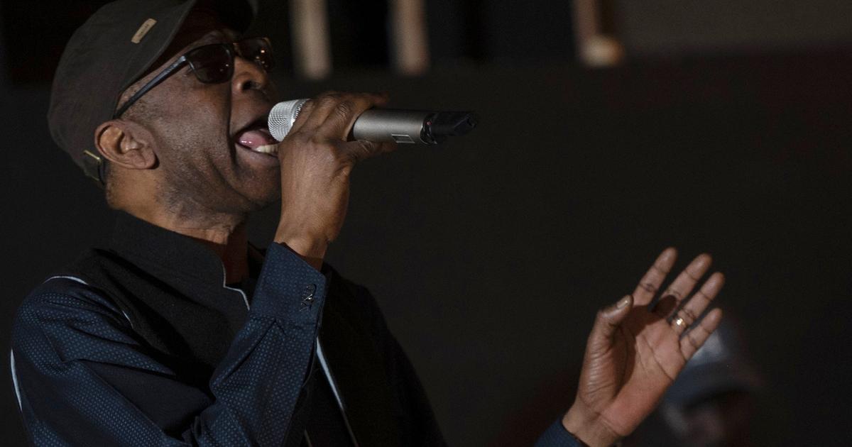 Youssou N'Dour couronne 45 ans de carrière avec un nouvel album et une ...