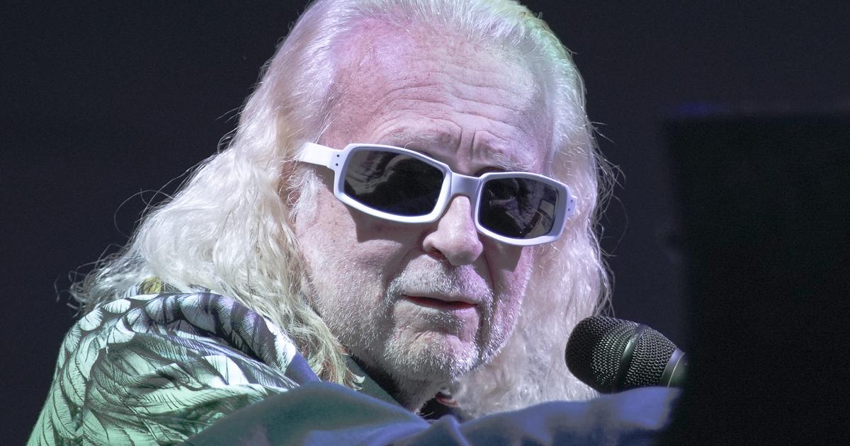 Michel Polnareff cash sur ses lunettes emblématiques : “J’en ai un peu ...