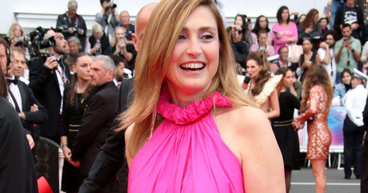 Festival De Cannes 2025 52 Ans Julie Gayet lectrise Le Tapis Festival De Cannes 2025 52 Ans Julie Gayet lectrise Le Tapis