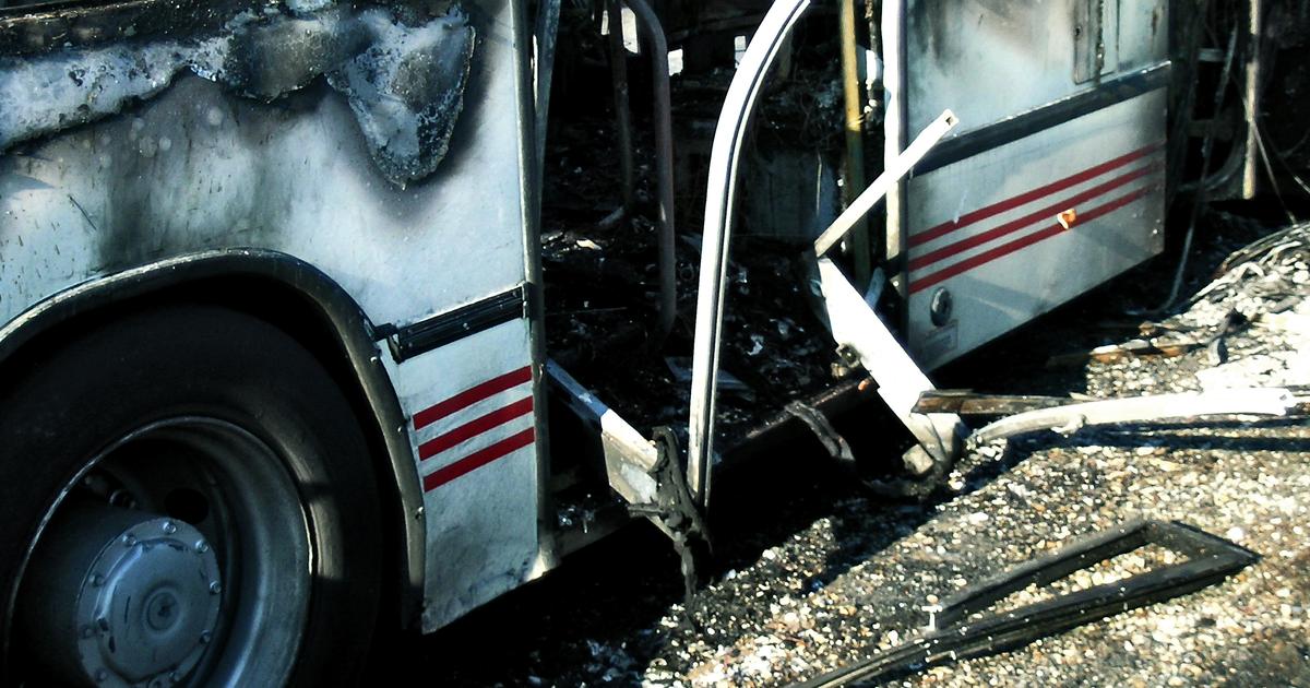 Au moins 15 morts dans un accident de bus en Malaisie