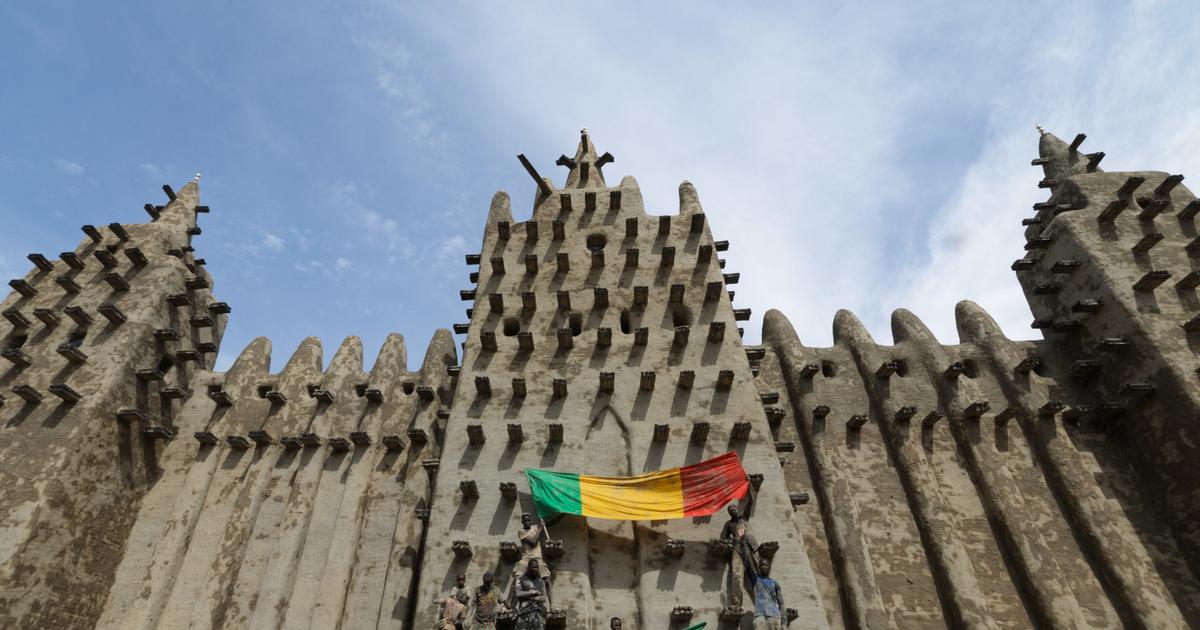 EN IMAGES - Des milliers de Maliens à l’œuvre pour recrépir la mosquée ...