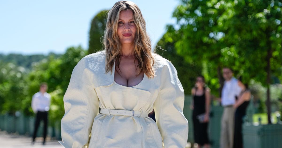 L’apparition caniculaire de Laetitia Casta dans un mini-ensemble en ...