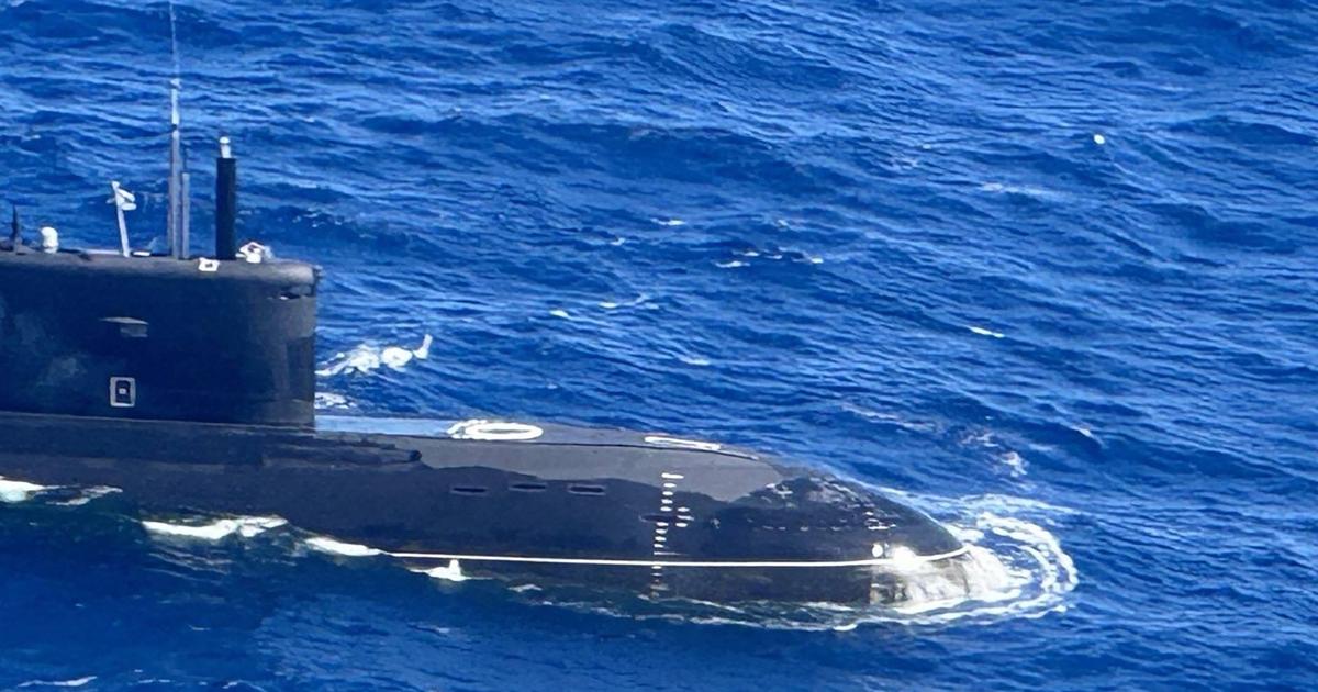 Un chalutier breton tombe nez à nez avec un sous-marin russe qui a fait ...
