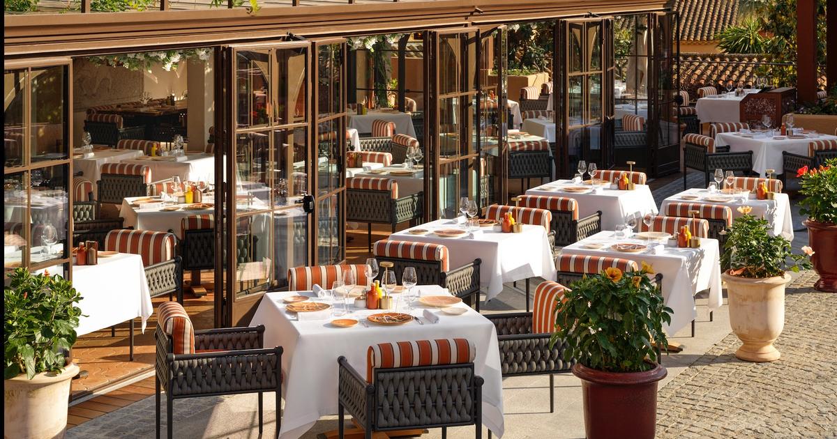 Le nouveau restaurant du Byblos à Saint-Tropez nous transporte en Italie