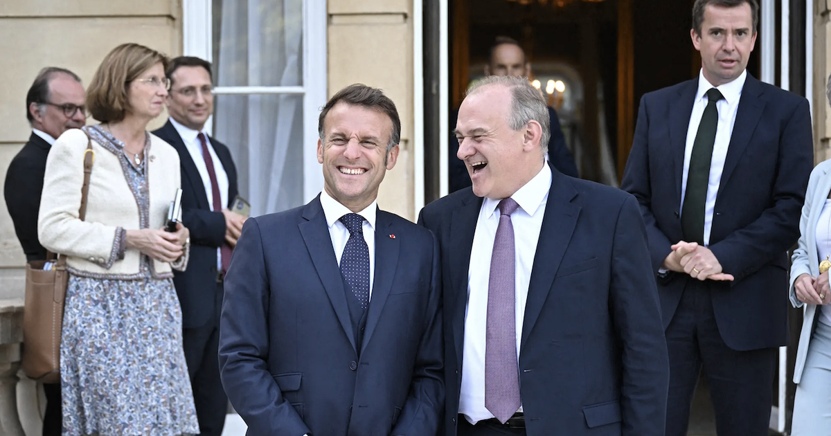 Visite d’État à Windsor : Emmanuel Macron surpris en plein fou rire ...