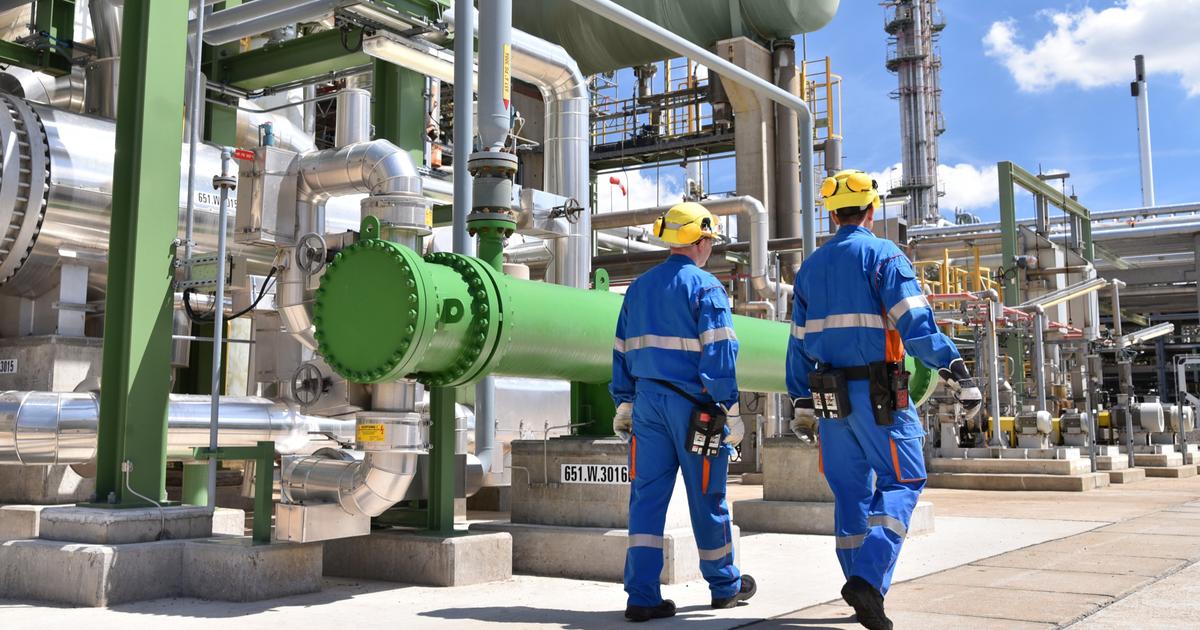 Sharon e - moroccan cutie flat chested with a surprisingly