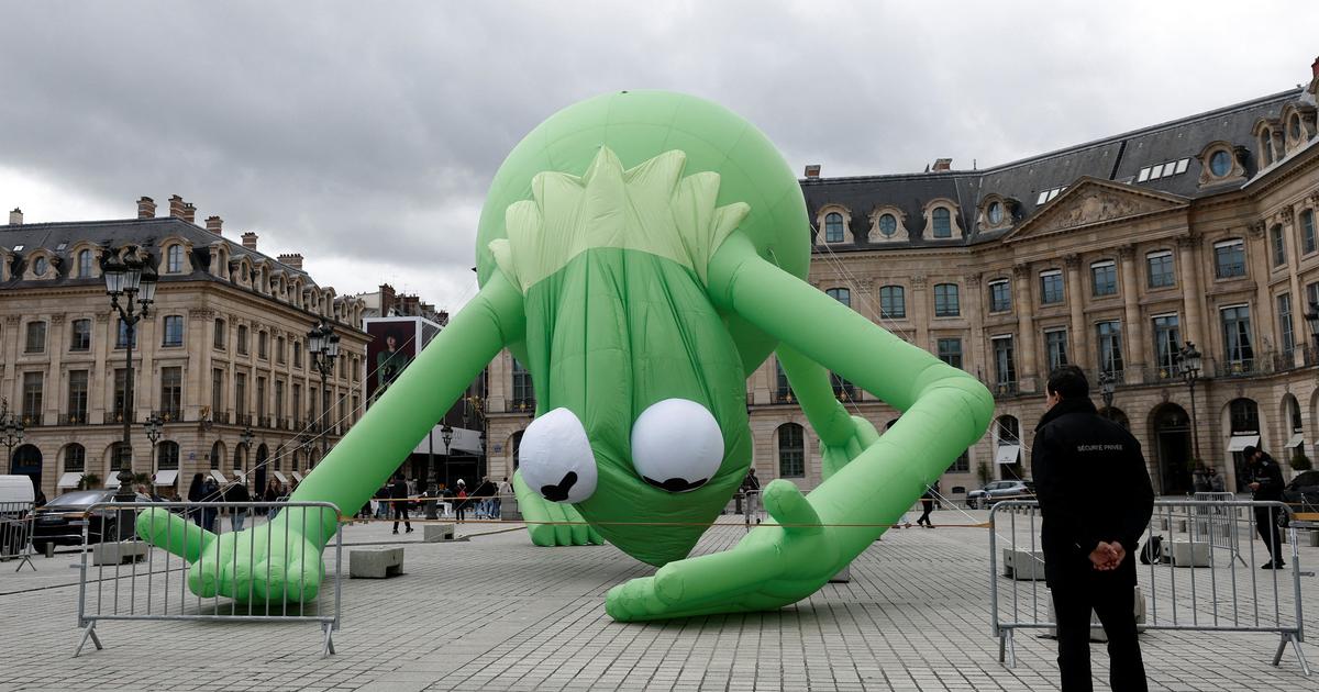 Pourquoi une version géante gonflable de Kermit la grenouille a été ...
