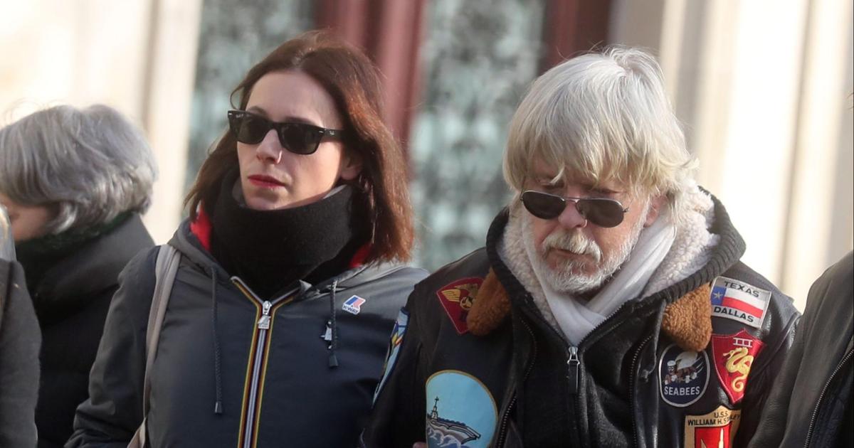 Renaud prend la pose avec sa fille Lolita : rare photo ensemble pour ...
