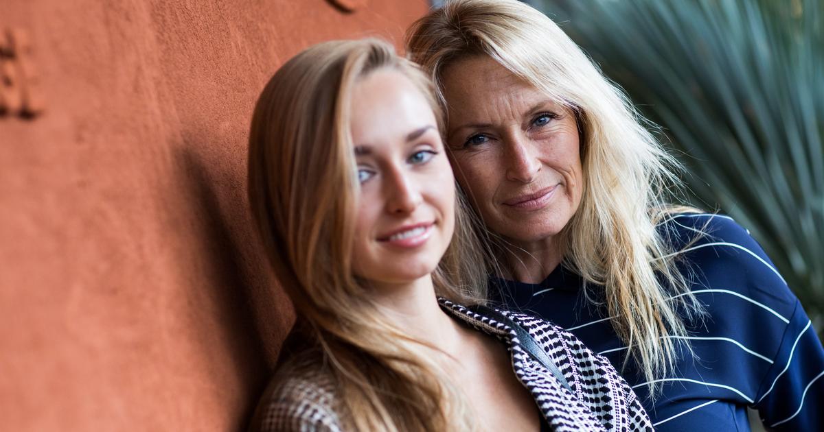 Estelle Lefébure retrouve sa fille Emma Smet à Marseille : Pilates et ...