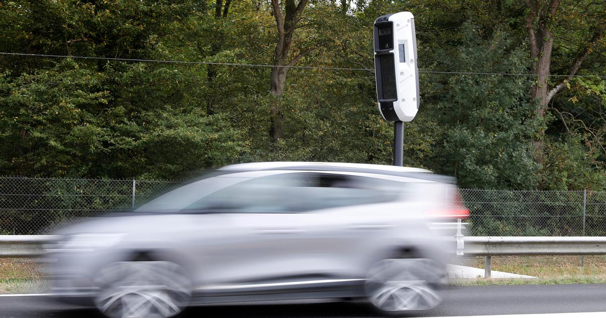 Ce radar fou flashait les voitures à 50 km/h sur une route limitée à 80