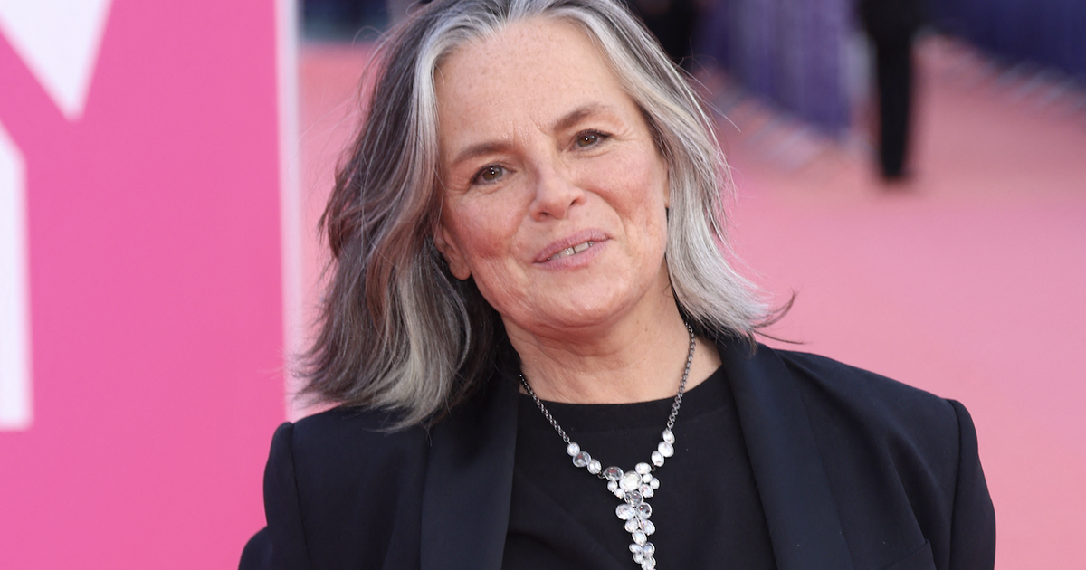 Emmanuelle Gaume comblée : à 57 ans, elle a changé de vie avec son ...