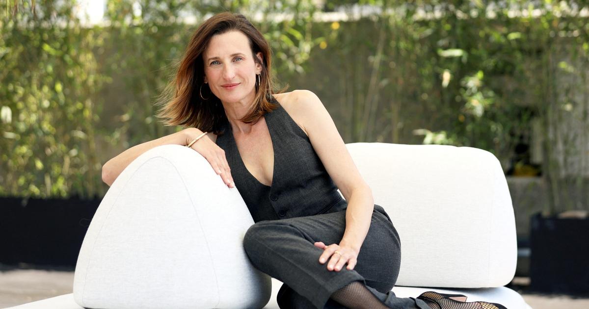 PORTRAIT MODE – Camille Cottin : anatomie de son style 100% parisien