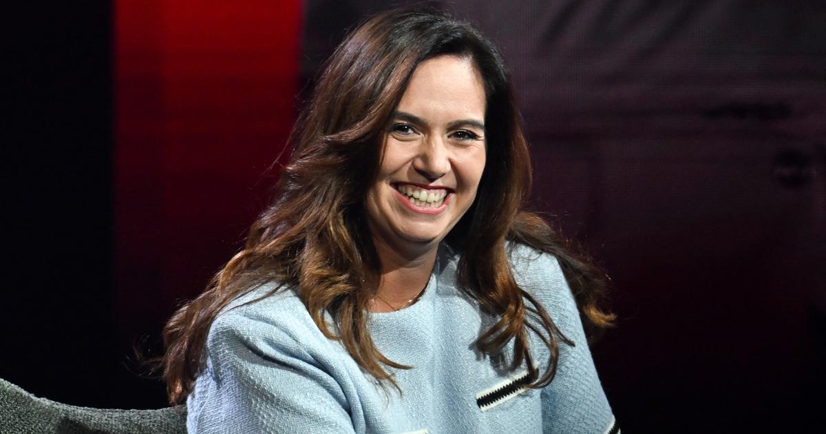 Sarah Knafo : âge, couple, parents… Que sait-on de sa vie privée