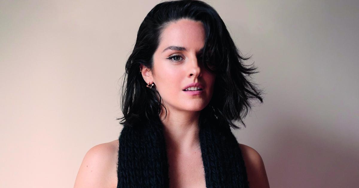 Noémie Merlant : «Je me suis fait refaire les seins à 15 ans, car j’ai ...