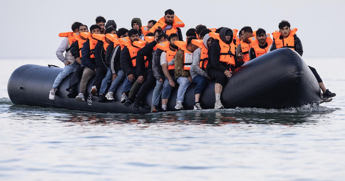 Immigration : la France dit avoir musclé sa réponse face aux small boats