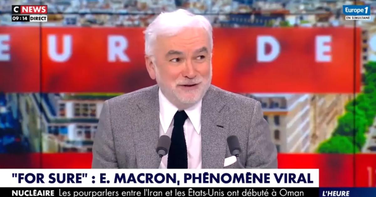 «Quel génie, je suis !» : Pascal Praud parodie Emmanuel Macron dans «L ...