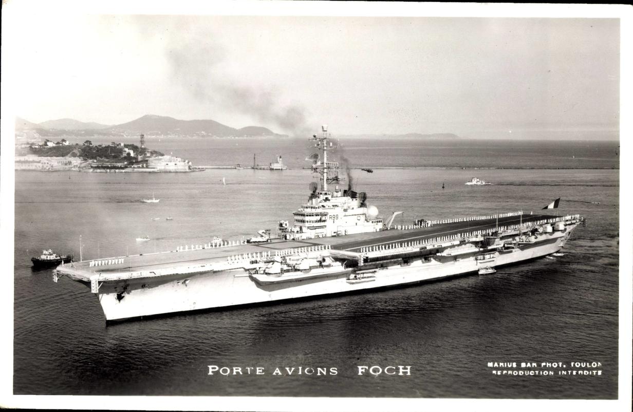 Porte-avions Foch: splendeurs et misères de l'ancienne gloire de la ...