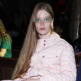 À 33 ans, Taïs Bean, la fille de Philippine Leroy-Beaulieu, fait ses ...