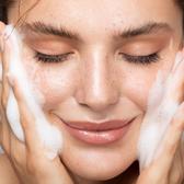 L’Oréal Paris invente le masque effet glass skin à moins de 5€